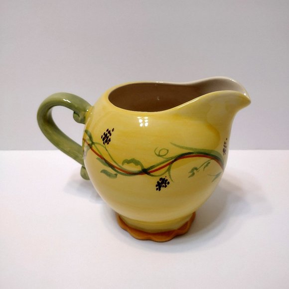 Pfaltzgraff | Dining | Vintage Creamer Pistoulet By Pfaltzgraff Yellow ...